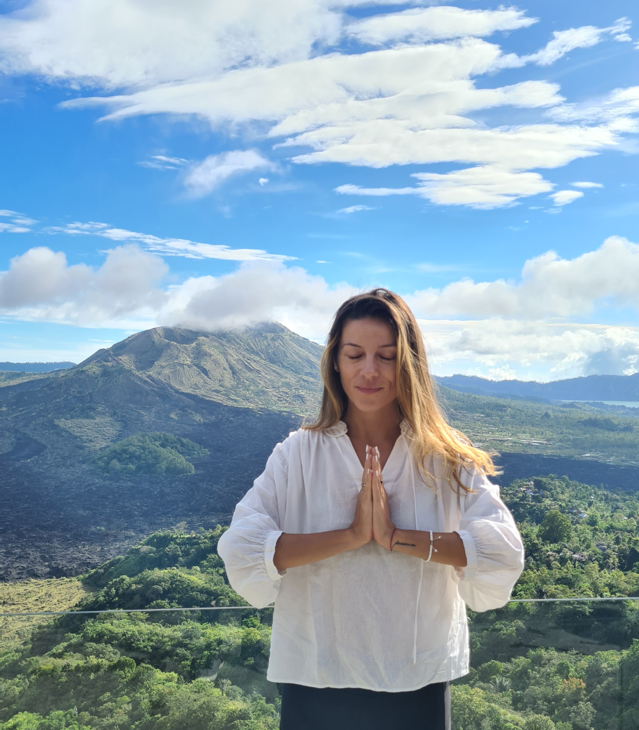 DESPRE | Yoga cu Lavinia Nistor